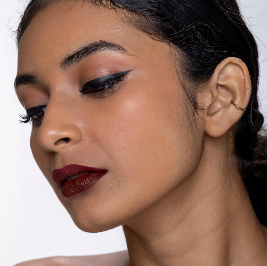 How to Get the Perfect Wing with Waterproof Eyeliner? Expert Tips and ...